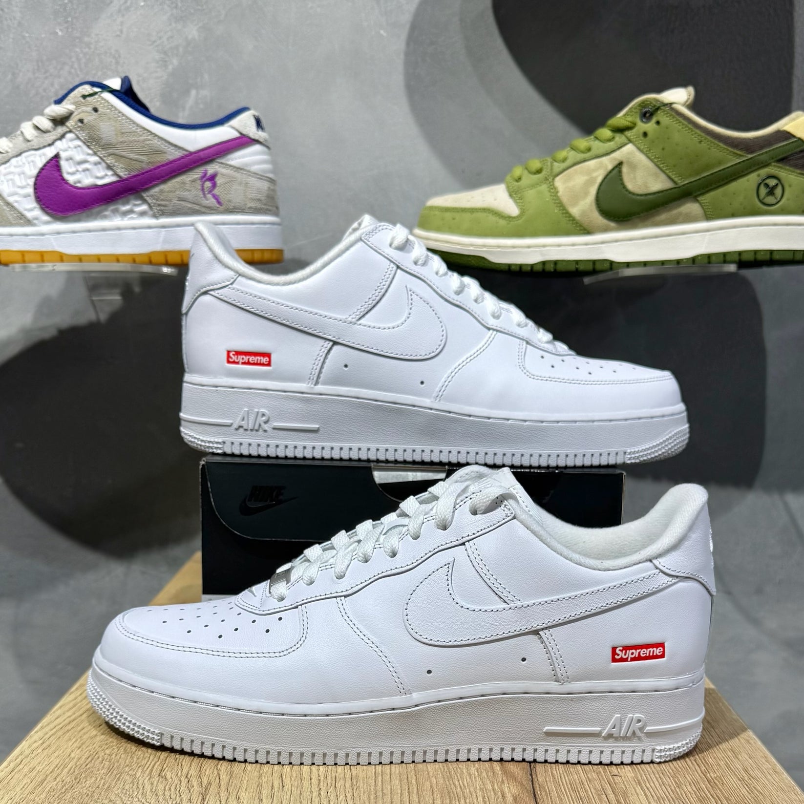 Nike x Supreme Air Force 1 - White – Pulse Peru